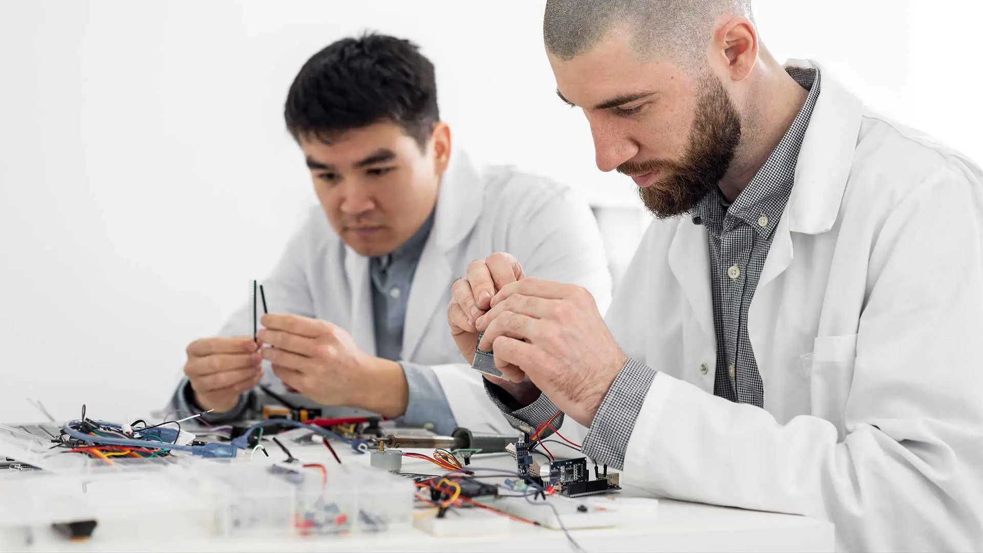 How Does a Photo Eye Sensor Work: A Comprehensive Guide